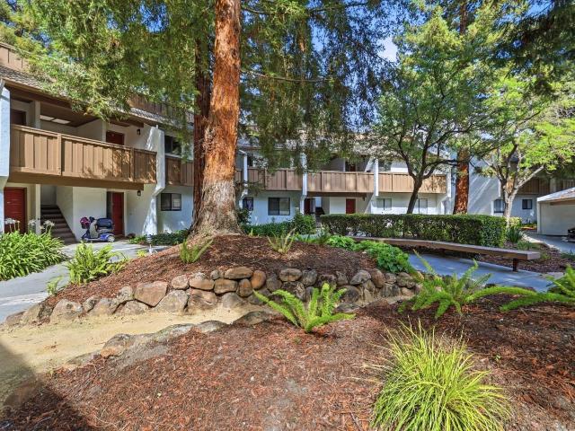 Condo: MLS #ML82049