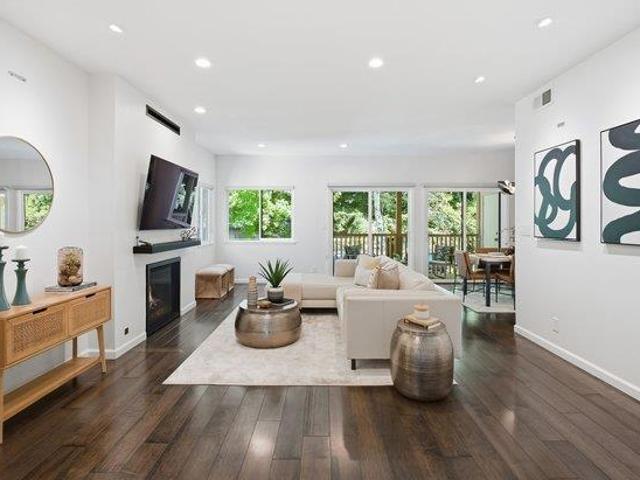 Condo: MLS #ML82052