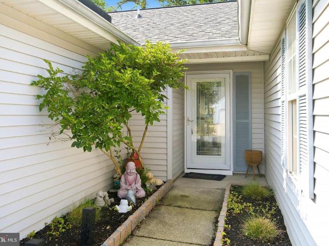 Condo: MLS #NJOC2044