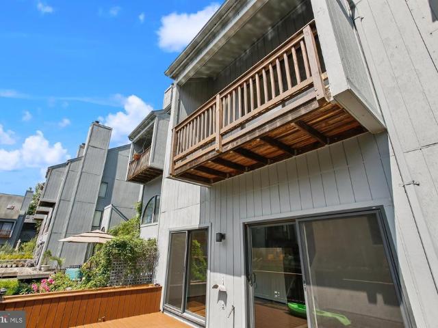 Condo: MLS #VAFX2336