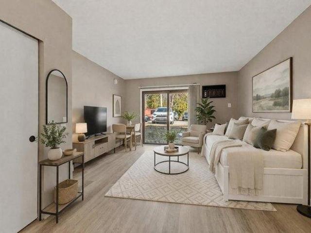condo Nashua NH ES102823202