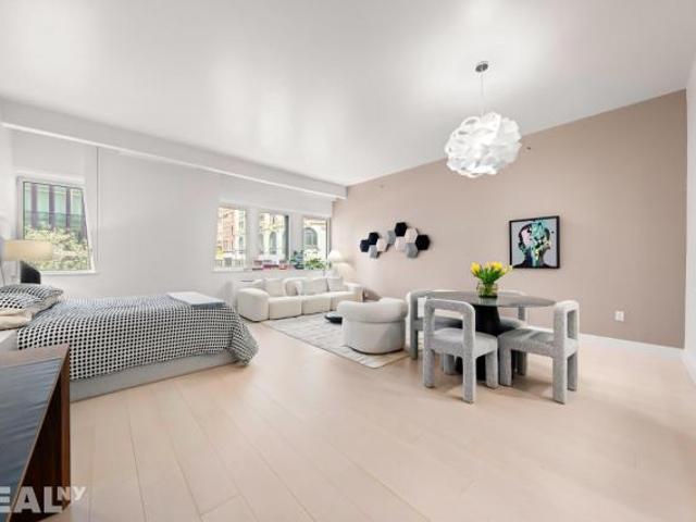 condo NEW YORK NY DLS76741563
