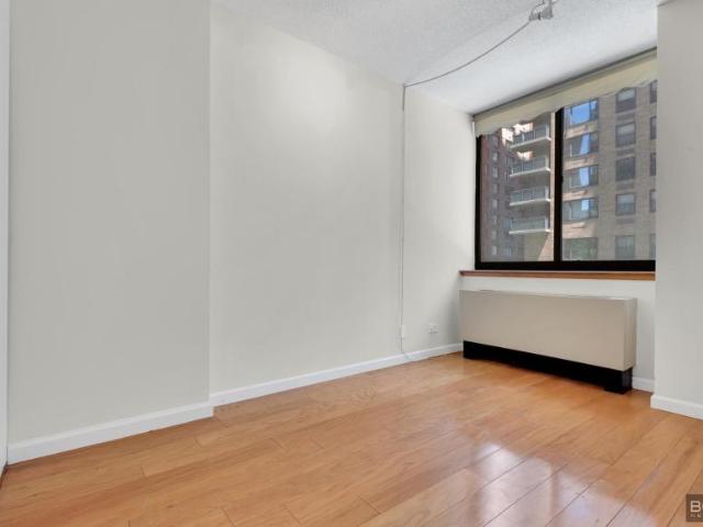 condo New York NY ES101786343