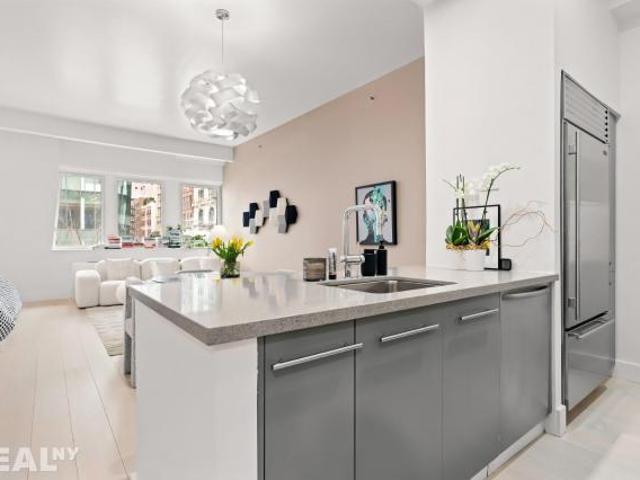 condo NEW YORK NY ES76741563