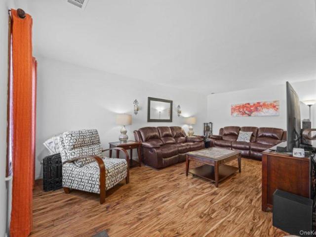 condo Oceanside NY DS105023551