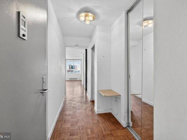condo Philadelphia PA ES104900698