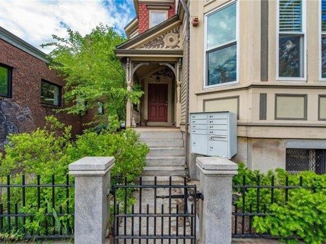 condo Providence RI ES103224441