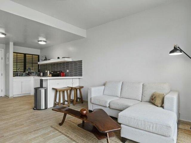 condo Saint Thomas MO DLS103036893