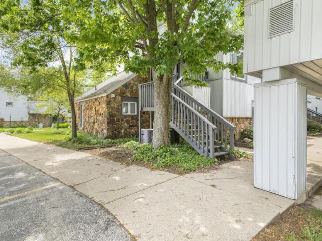 condo South Bend IN DS102468953