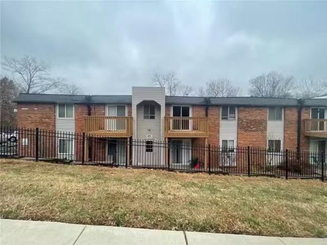 Condo St Louis, MO 2832 Blackforest Dr #D