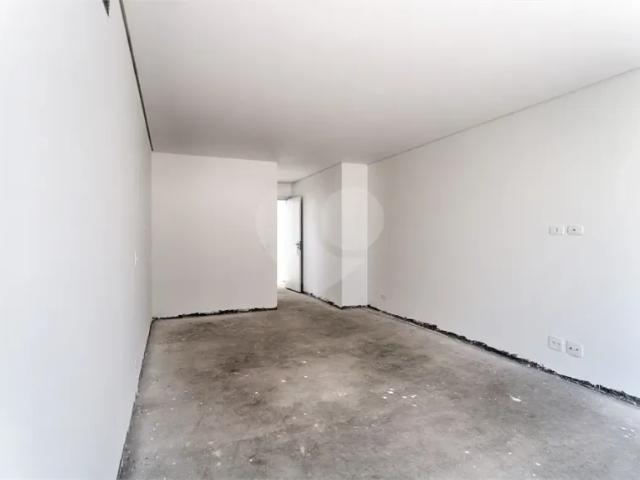 Casa à venda com 4 suítes no condomínio Edifício Jade, São Paulo SP