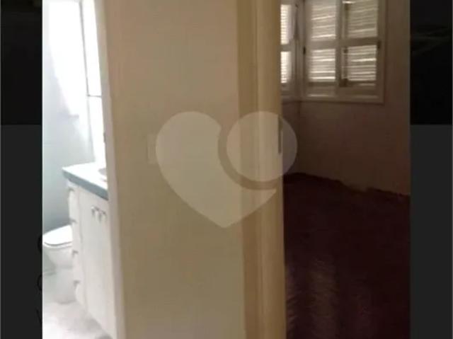 Casa à venda com 4 quartos, sendo 2 suítes, no condomínio Bosque de Greviléa, Vinhedo SP