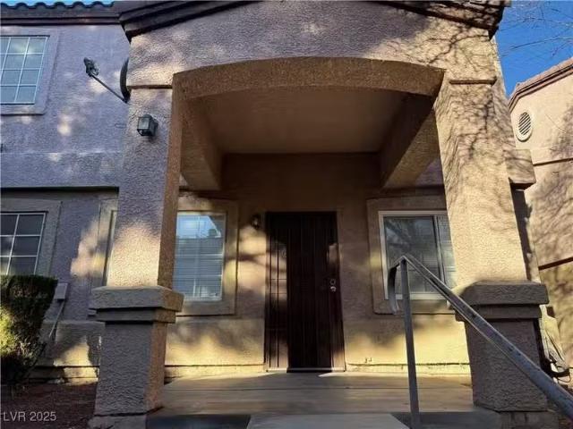 Condominium, Two Story Las Vegas, NV 1920 Hodgenville St #106