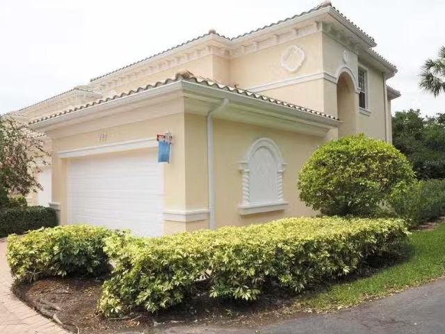 Condominium VENICE, FL 408 Triano Cir #408