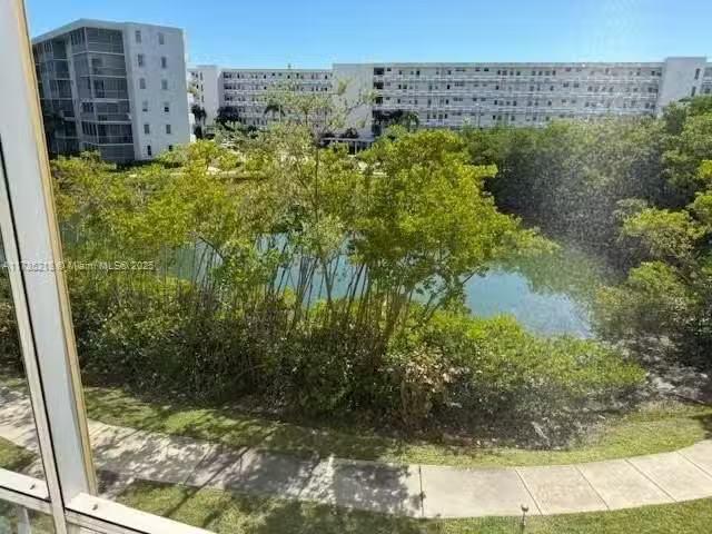 Condominium Aventura, FL 2930 Point East Dr #E307