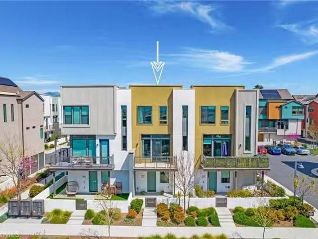 Condominium, Contemporary Irvine, CA 158 Keeper