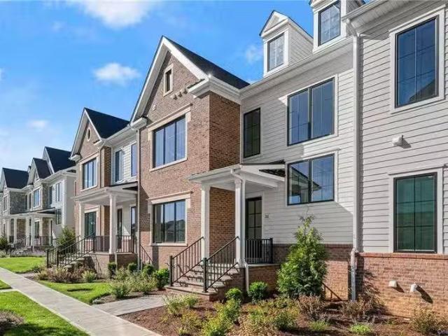 Condominium, Condo, Townhouse New Castle, NY 32 Wallace Way
