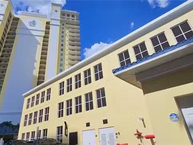 Condominium, Coach Carriage, High Rise Fort Myers, FL 2797.