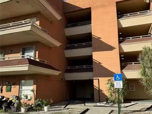 Condominium Hialeah, FL 17530 Nw 68th Ave #C2008