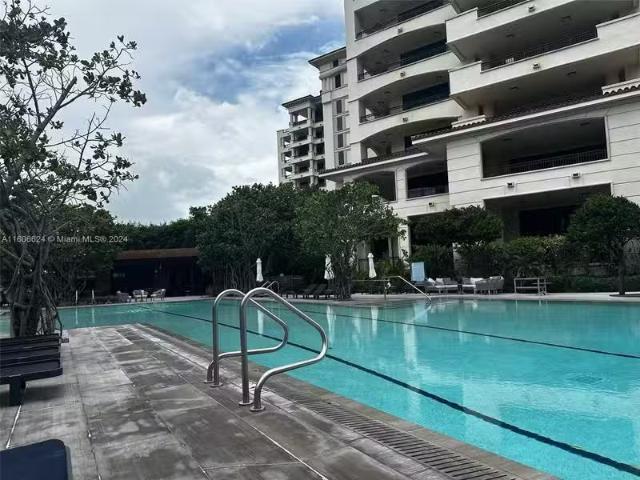 Condominium, High Rise Miami Beach, FL 6800 Fisher Island D.