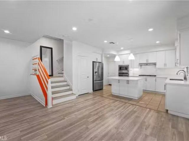 Condominium Irvine, CA 160 Terrapin