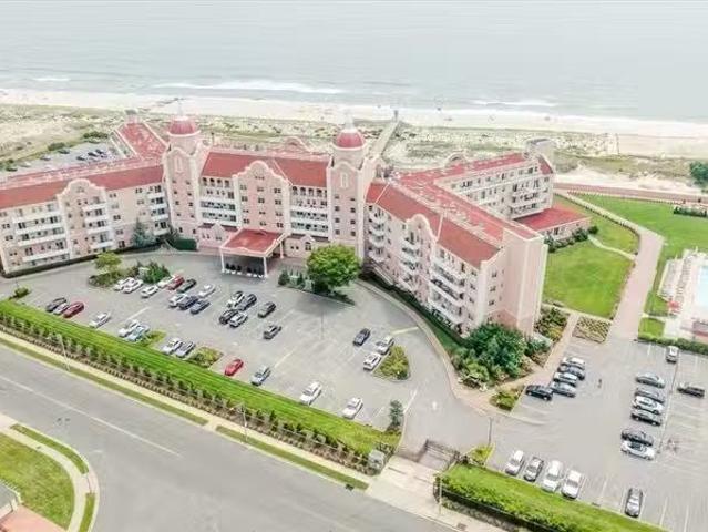 Condominium Lido Beach, NY 2 Richmond Rd #1N