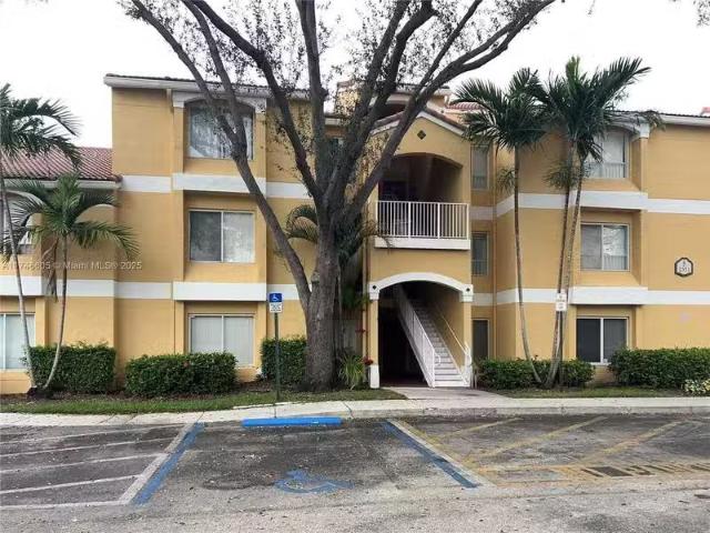 Condominium Oakland Park, FL 2351 Nw 33rd St #508