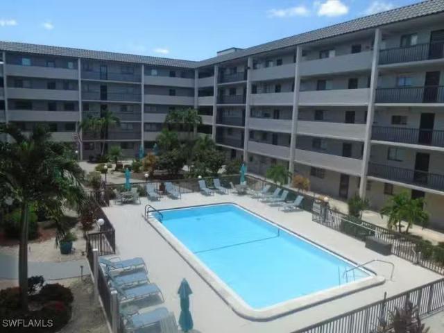 Condominium, Other, Mid Rise Fort Myers, FL 2121 Collier Av.