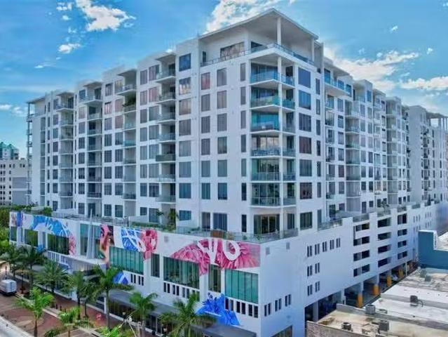 Condominium SARASOTA, FL 111 S Pineapple Ave #1018