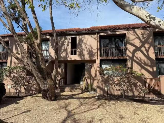 Condominium SARASOTA, FL 111 Pass Key Rd #111