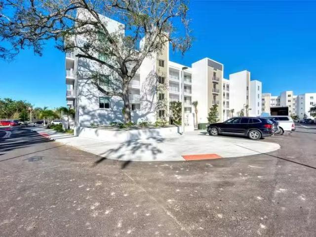 Condominium SARASOTA, FL 1703 N Tamiami Trl #B307