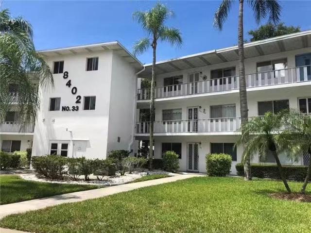 Condominium SEMINOLE, FL 8402 111th St #108