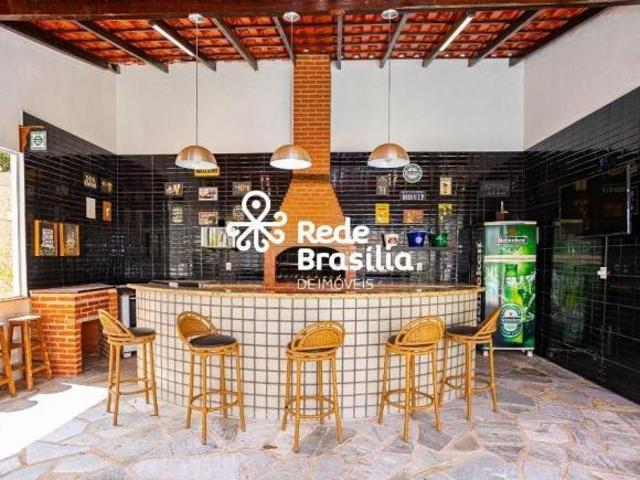 Condomínio Mansões Entre Lagos Casa com 4 quartos sendo 3 suítes à venda Sobradinho