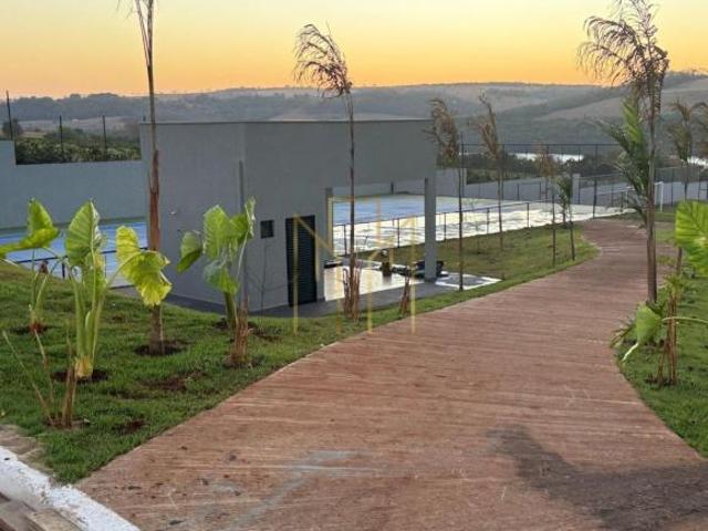 Condomínio Maui: Oportunidade única de investimento em Represa Miranda