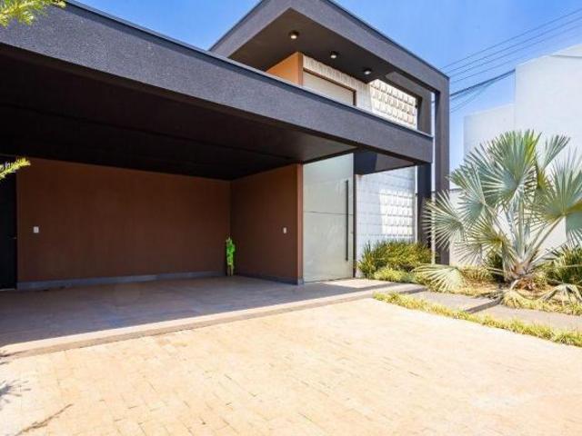 Condomínio Metropolitan Casa com 4 quartos sendo 2 suítes à venda moderna Vicente Pires