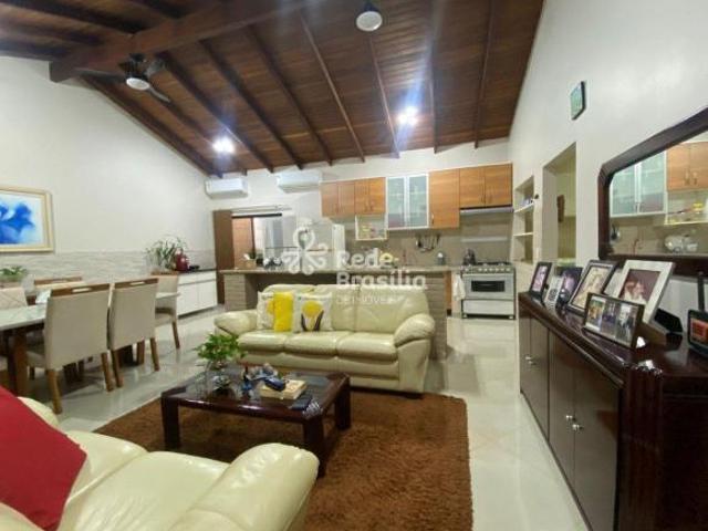 Condomínio Mônaco Casa 4 Quartos, 1 suíte com closet e hidromassagem Jardim Botânico