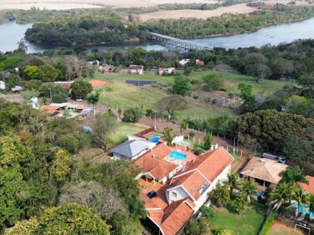 Condomínio Monte Carlo / Floresta PR