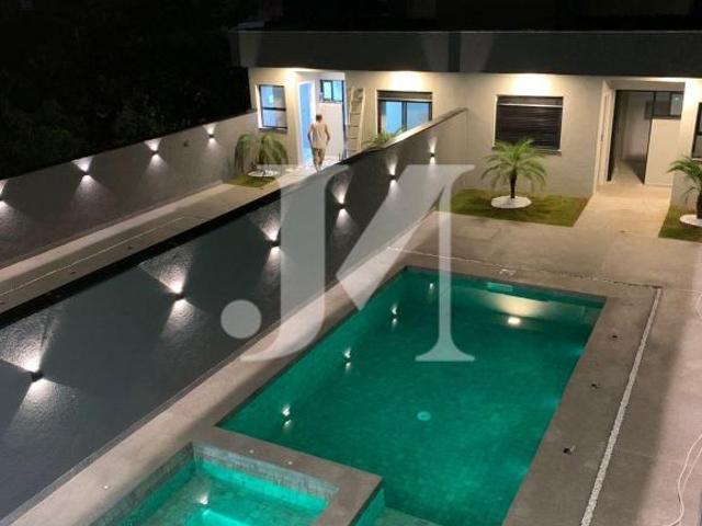 Condomínio Morada da Praia Casa de 210m², 4 Suítes e 4 Vagas no Condomínio Morada da Praia