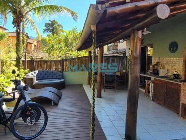 Condomínio na Praia de Camburi com escritura