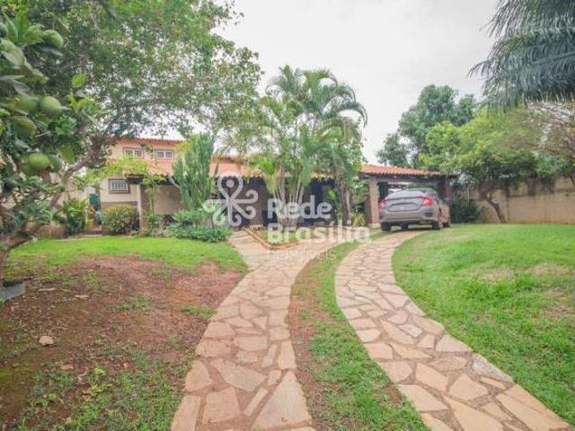 Condomínio Ouro Vermelho I Casa à venda, 3 quartos, sendo 1 suíte, Jardim Botânico