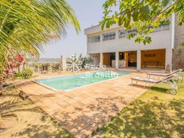 Condomínio Ouro Vermelho II Casa à venda, com 3 quartos, sendo 2 suítes e área de lazer com linda