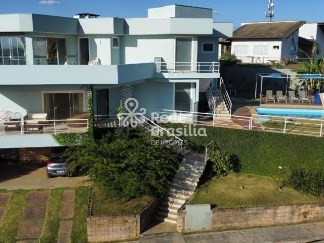 Condomínio Ouro Vermelho II Casa à venda, com vista, área de lazer completa 4 suítes, Jardim Botân