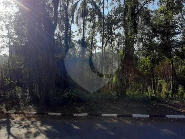 Condomínio à venda em Caraguatá SP