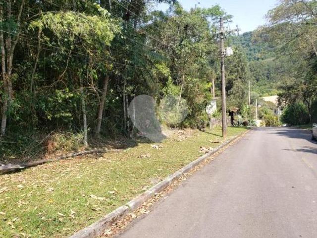 Condomínio à venda em Roseira SP