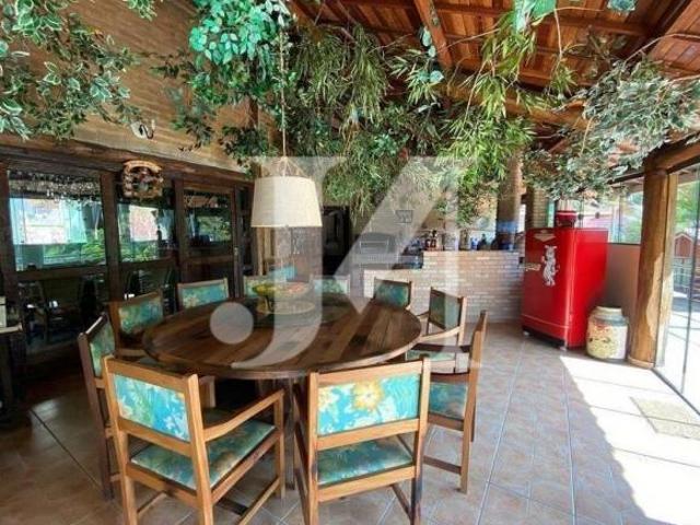 Condomínio Alpes de Guararema Casa em Condomínio de 2.200m², 5 Dormitórios, 5 Suítes e 4 Vagas no