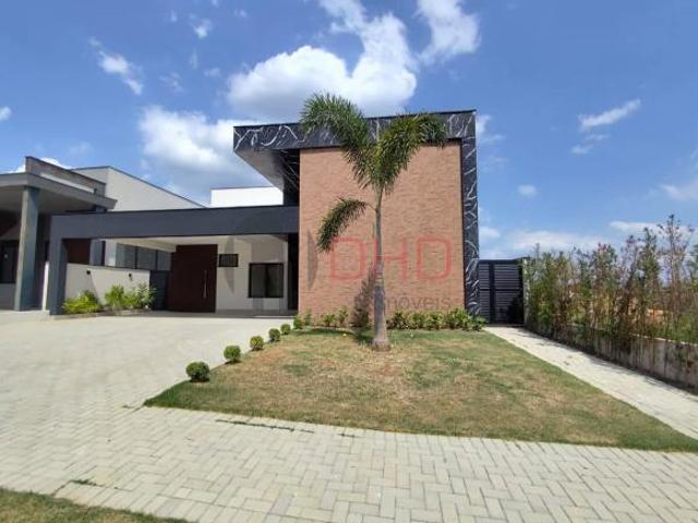 Condomínio Alphaville Castelo Casa com 4 suítes e piscina