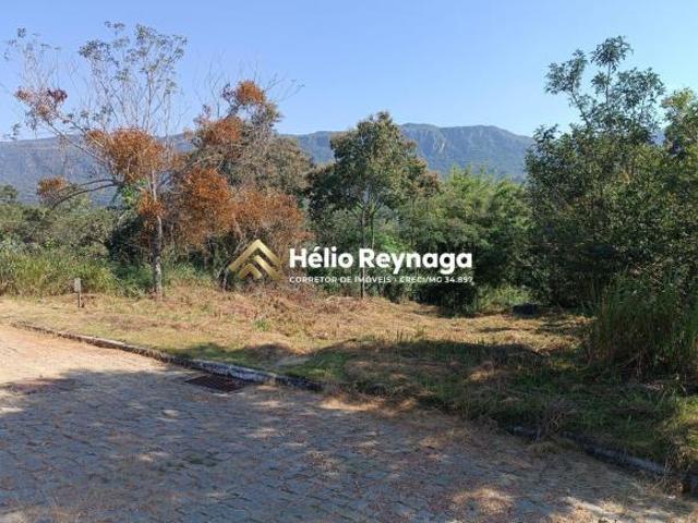 Condomínio Alto dos Cuiabás Refúgio de Privacidade e Paz: Lote de 400m² com Vista Definitiva para