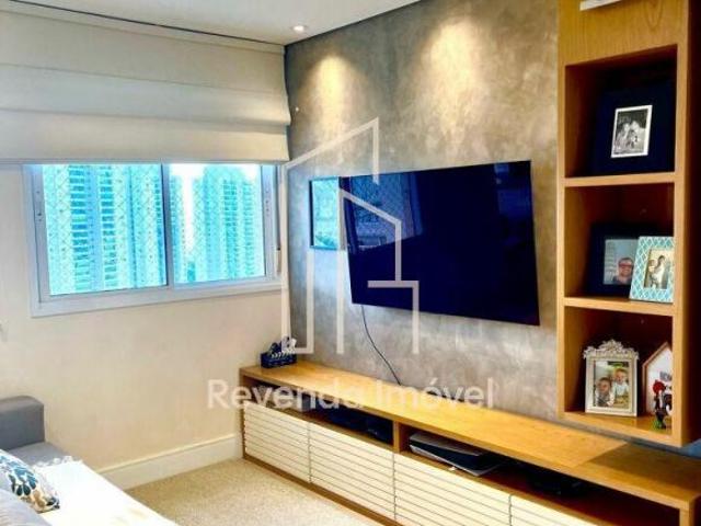 Condomínio Antigua, Morumbi Apartamento de 167m² com 2 suites, 3 banheiros, de