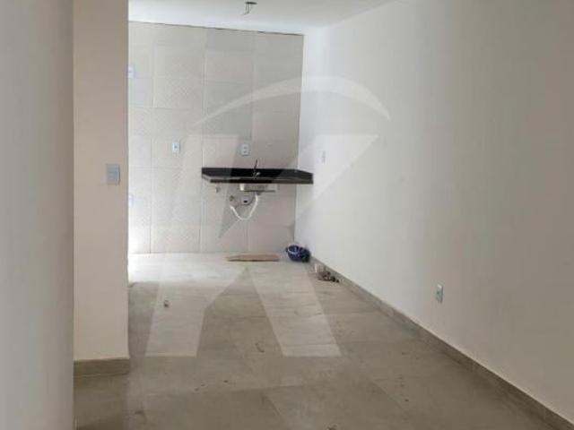 Condominio Apartamento 2 Quartos, Quintal e 1 Vag de Garagem em Santana