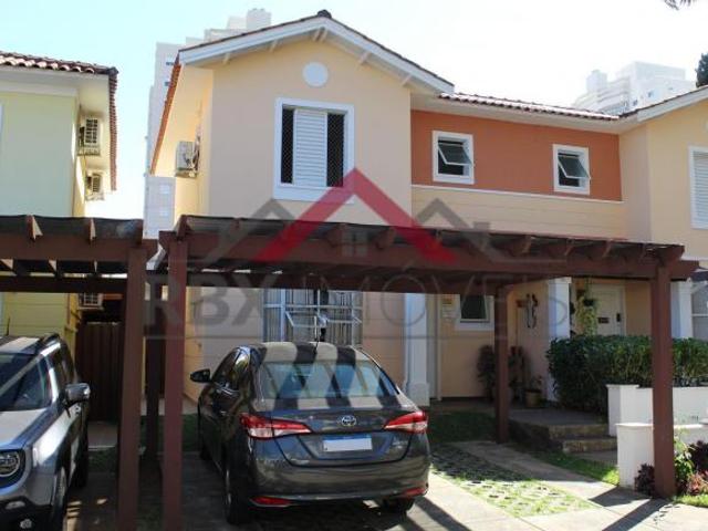 Condomínio CARMEL ! Maravilhoso Sobrado de 3 Dormitórios sendo 1 Suíte com 2 Vagas de Garagem à Vend